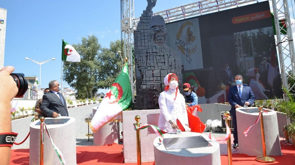 Keren! Monumen Presiden Soekarno Karya Ridwan Kamil Berdiri di Aljazair