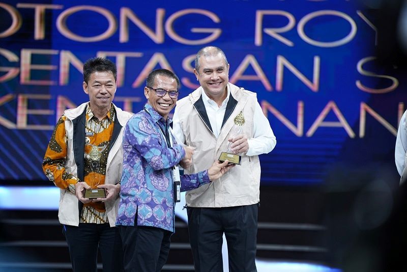 CIMB Niaga Syariah Raih Penghargaan Akselerator Entas Stunting dan ... CIMB Niaga Syariah Raih Penghargaan Akselerator Entas Stunting dan ...