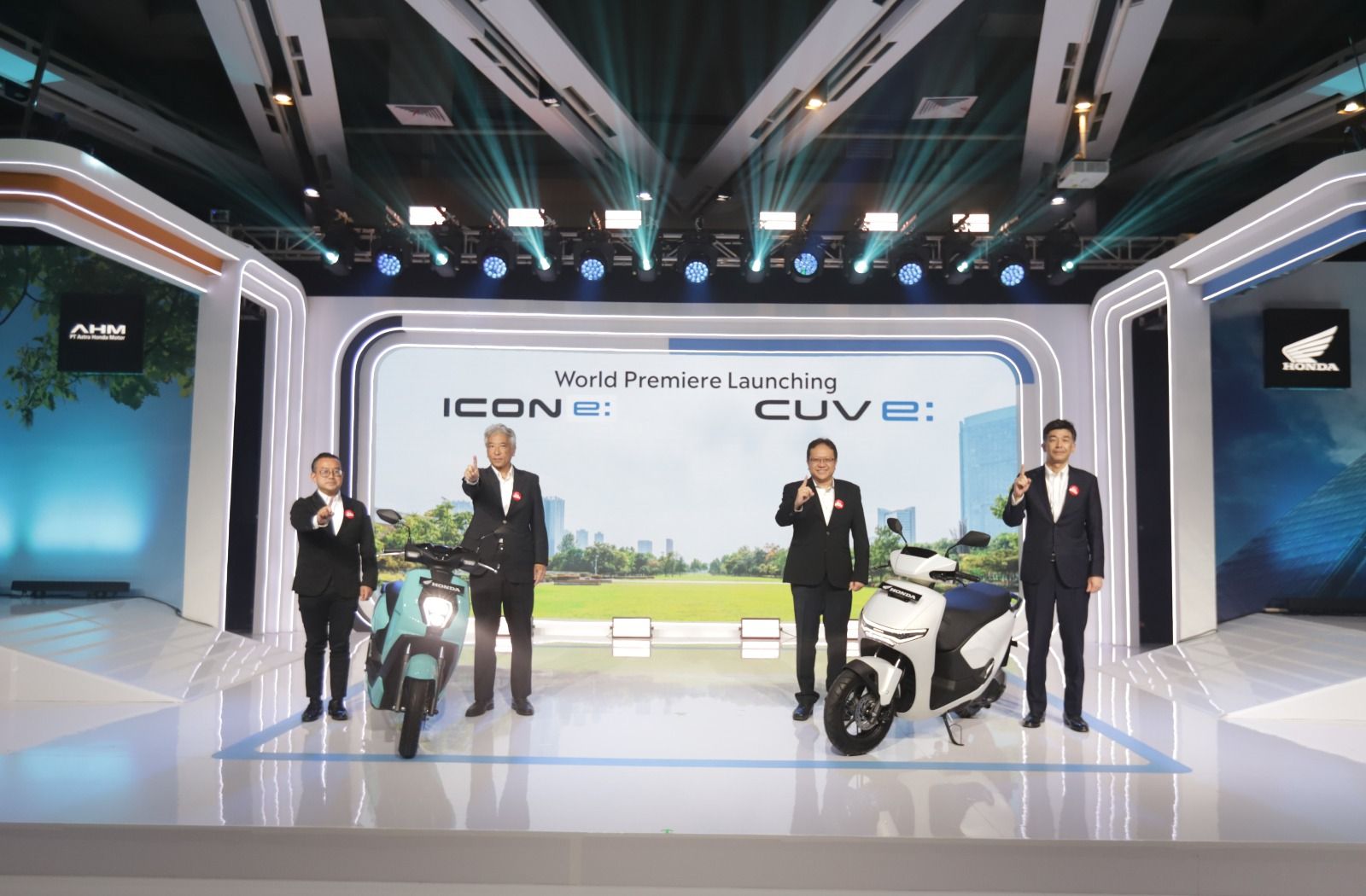 Wujud Komitmen Elektrifikasi, AHM Luncurkan Honda ICON e: dan CUV e ...