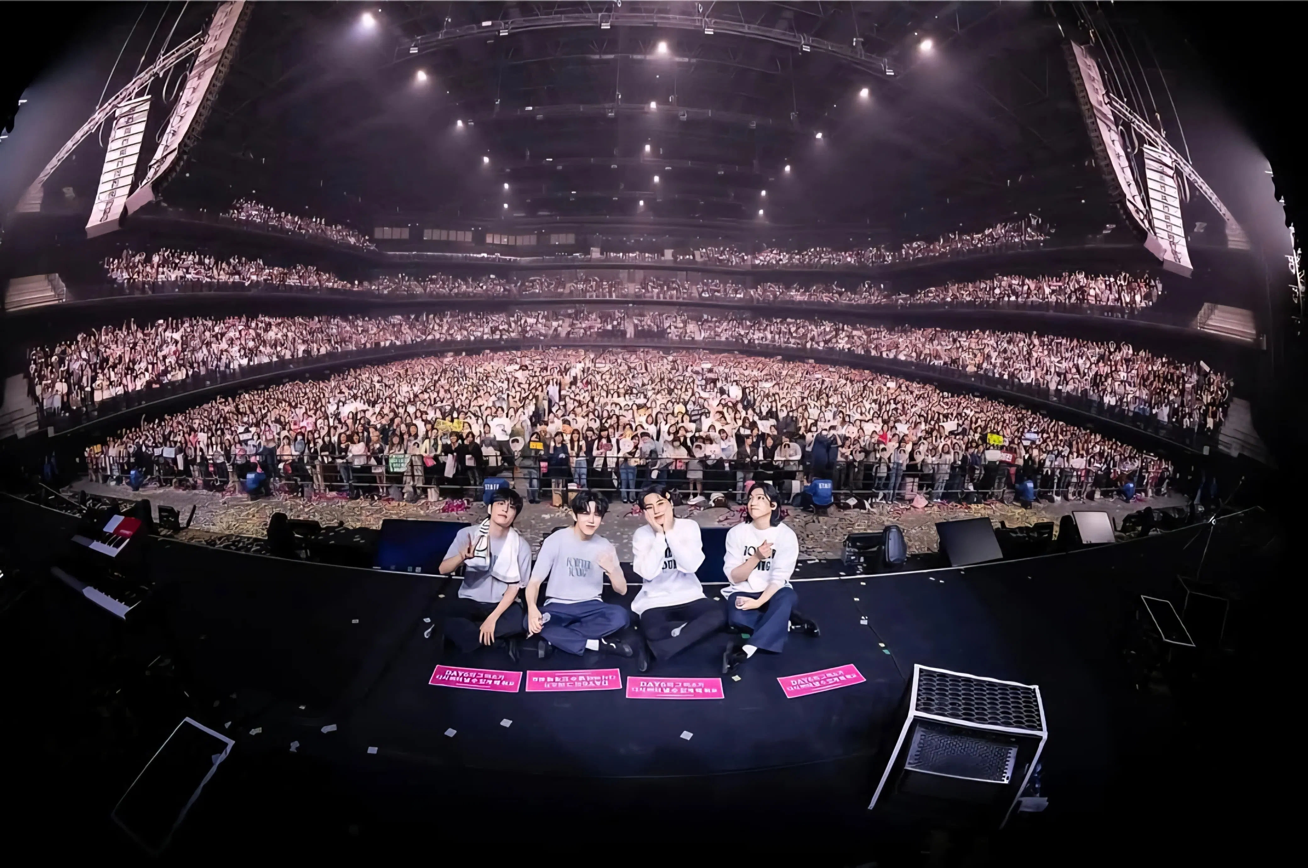 Kacaunya Konser DAY6 di Jakarta: Pindah Venue hingga Aksi Refund ...