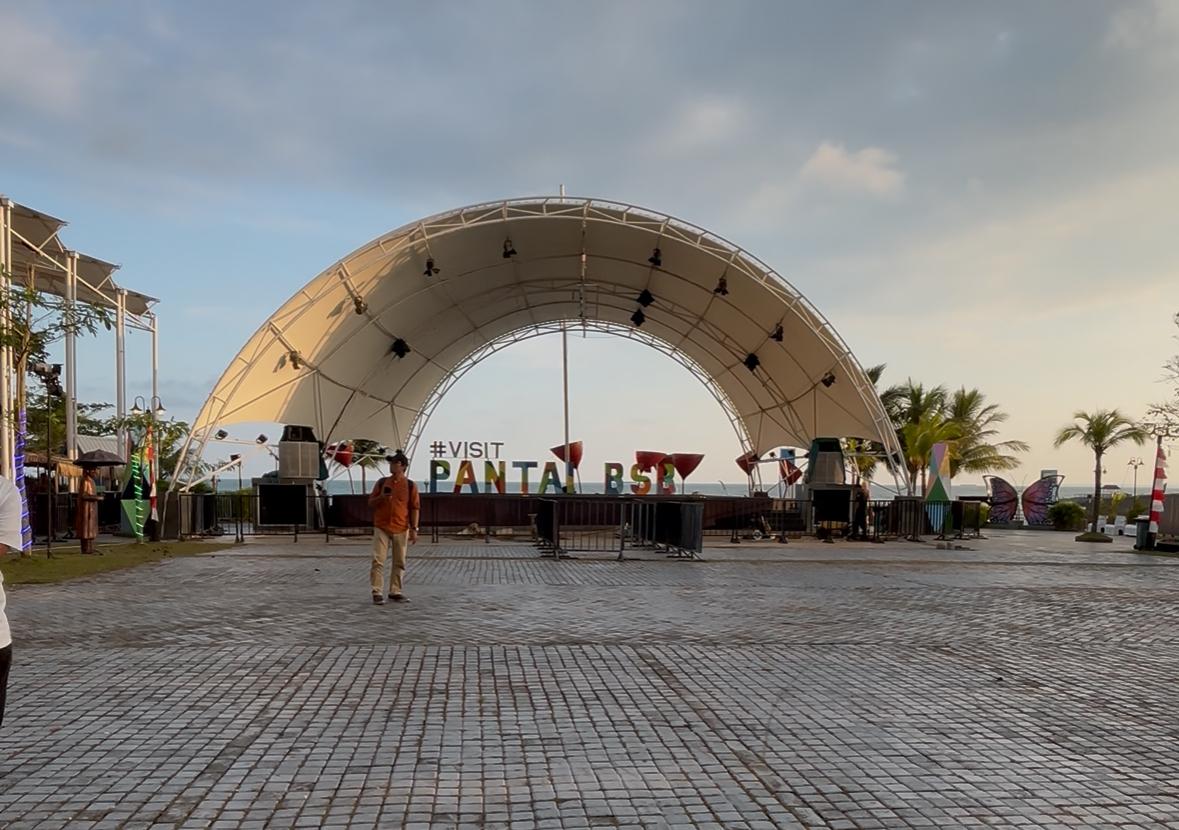 Pantai BSB Comeback! Merah Putih Fest 2025 Hadirkan Guyon Waton di ...