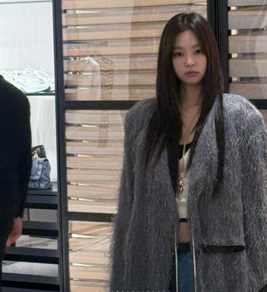 Jennie BLACKPINK Luncurkan Font Miliknya Sendiri ZEN SERIF, Berikut ...